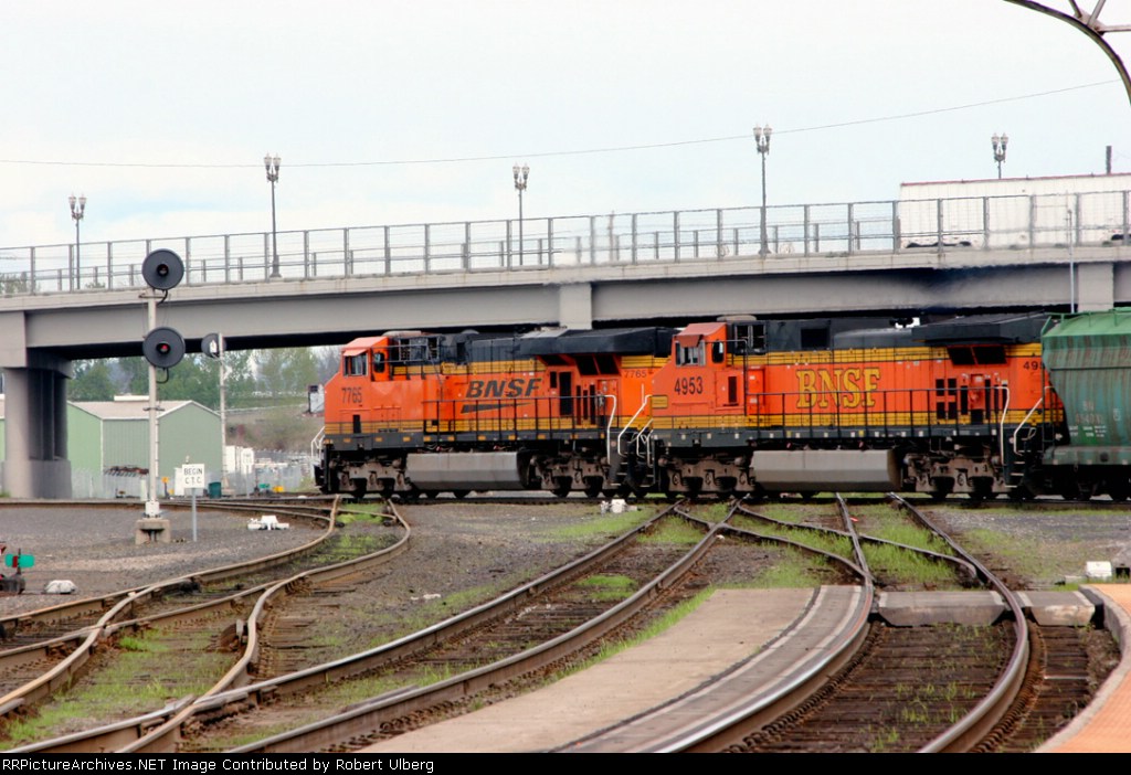 BNSF 7765 BNSF 4953